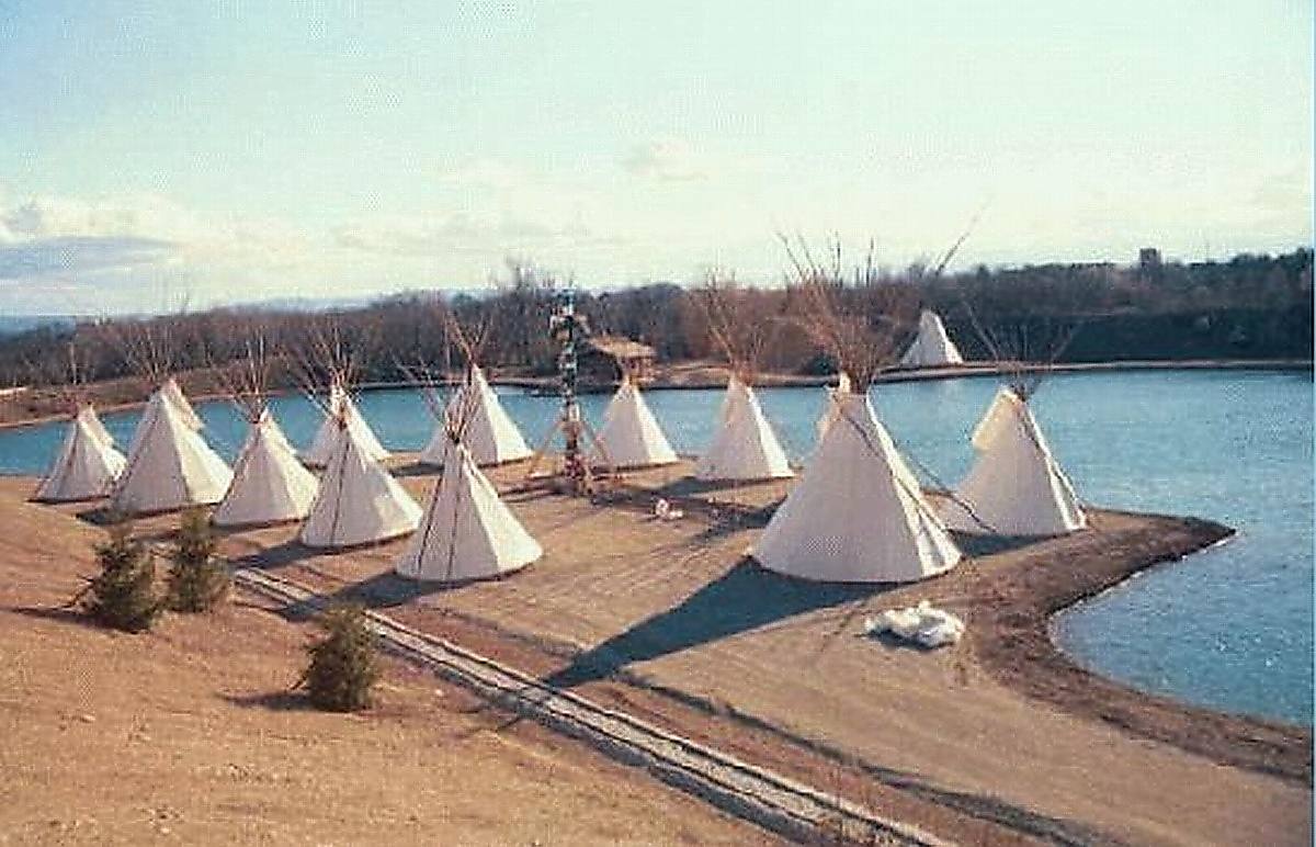 Tipi village | FamWest natural tents